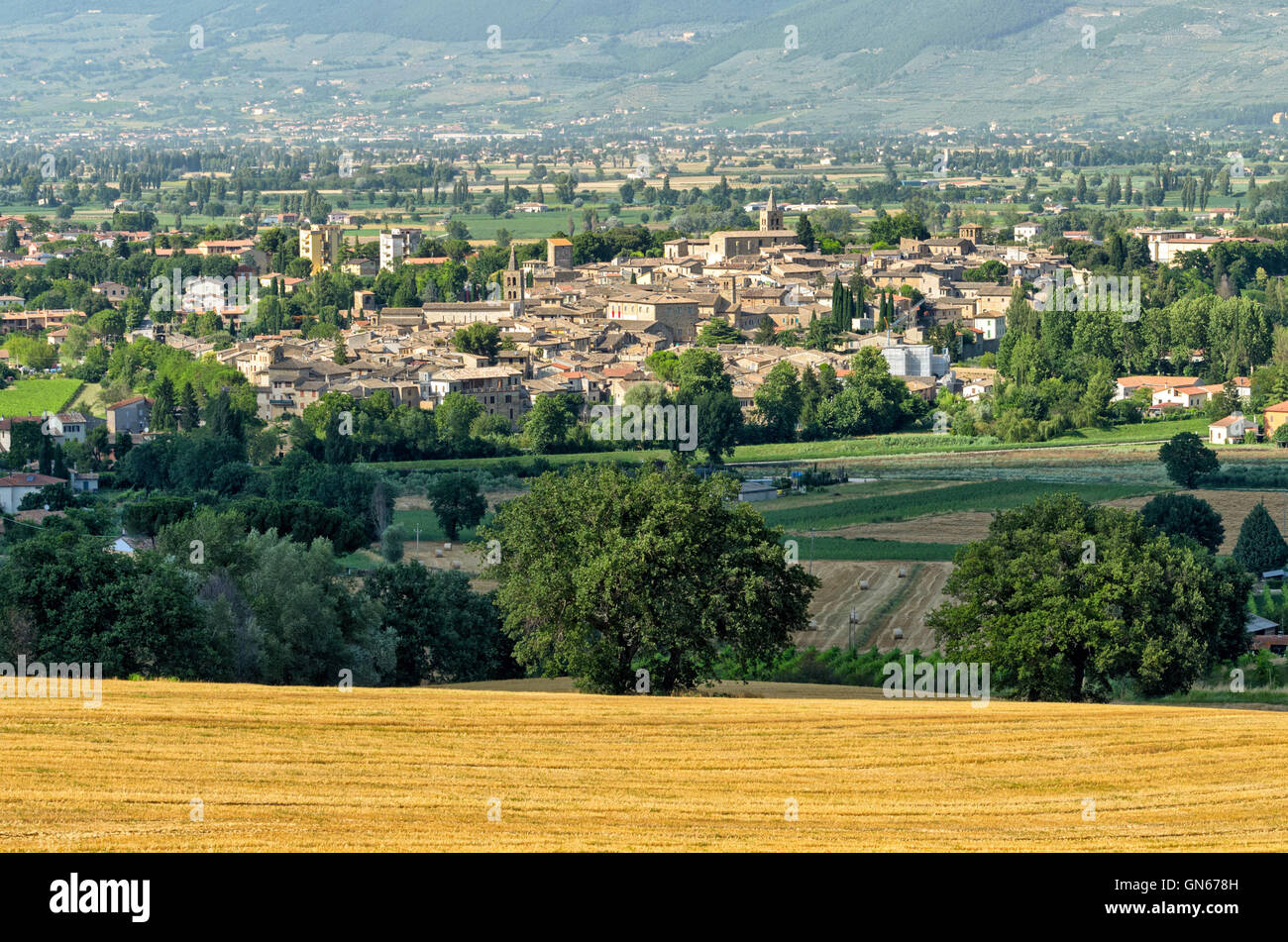 Bevagna hi-res stock photography and images - Alamy