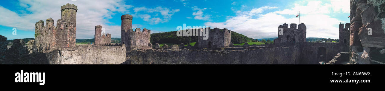 Conwy castle panorama hi-res stock photography and images - Alamy