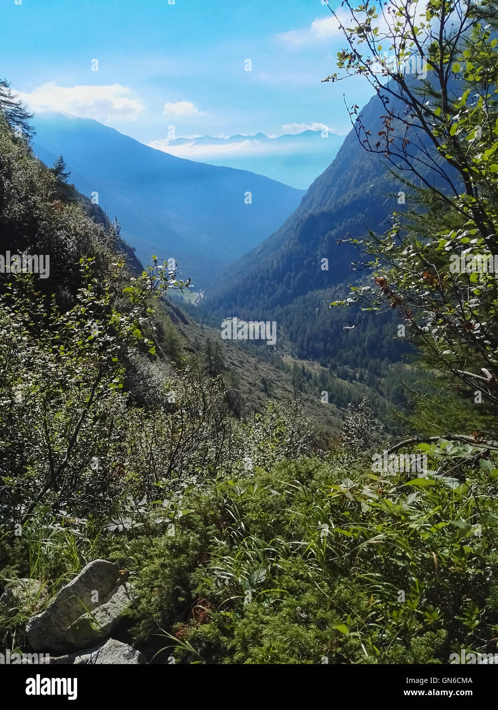 Wild landscape high peaks hi-res stock photography and images - Alamy