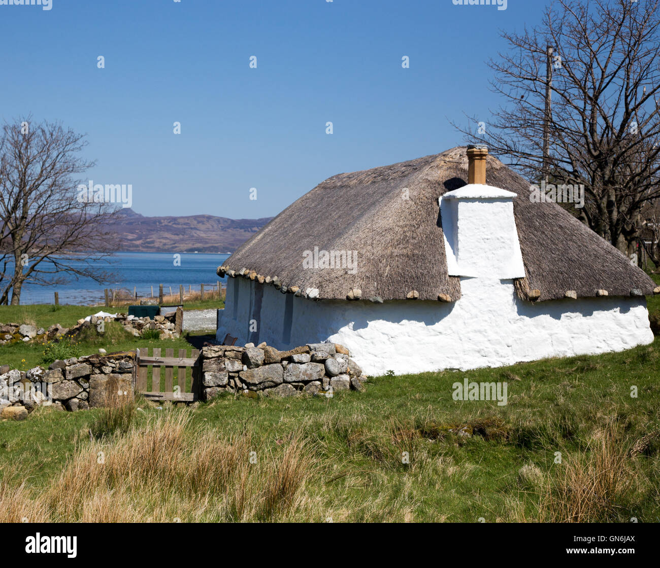 Black House Scotland High Resolution Stock Photography and Images - Alamy