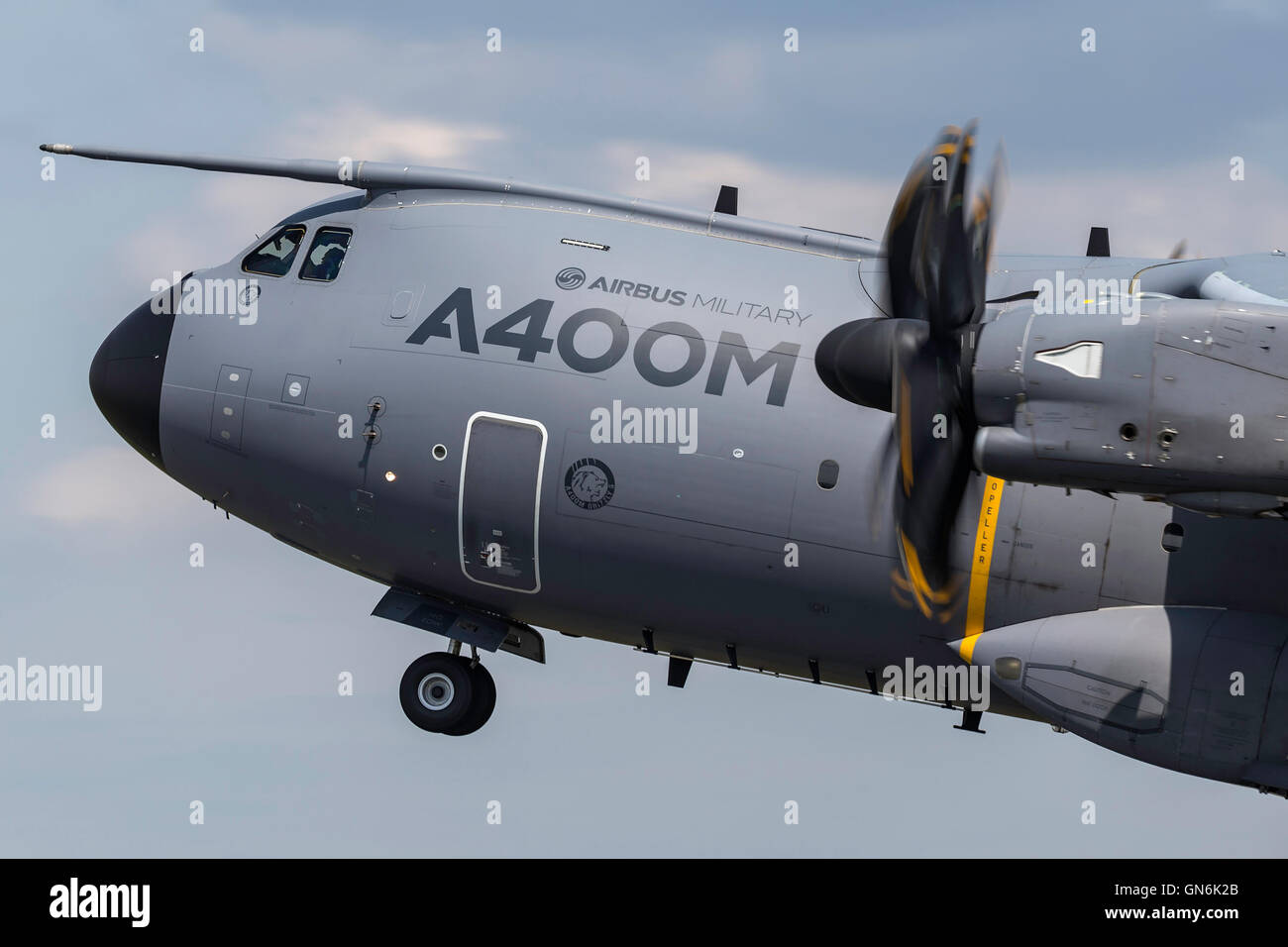 Airbus A-400M Atlas military transport aircraft F-WWMZ Stock Photo - Alamy