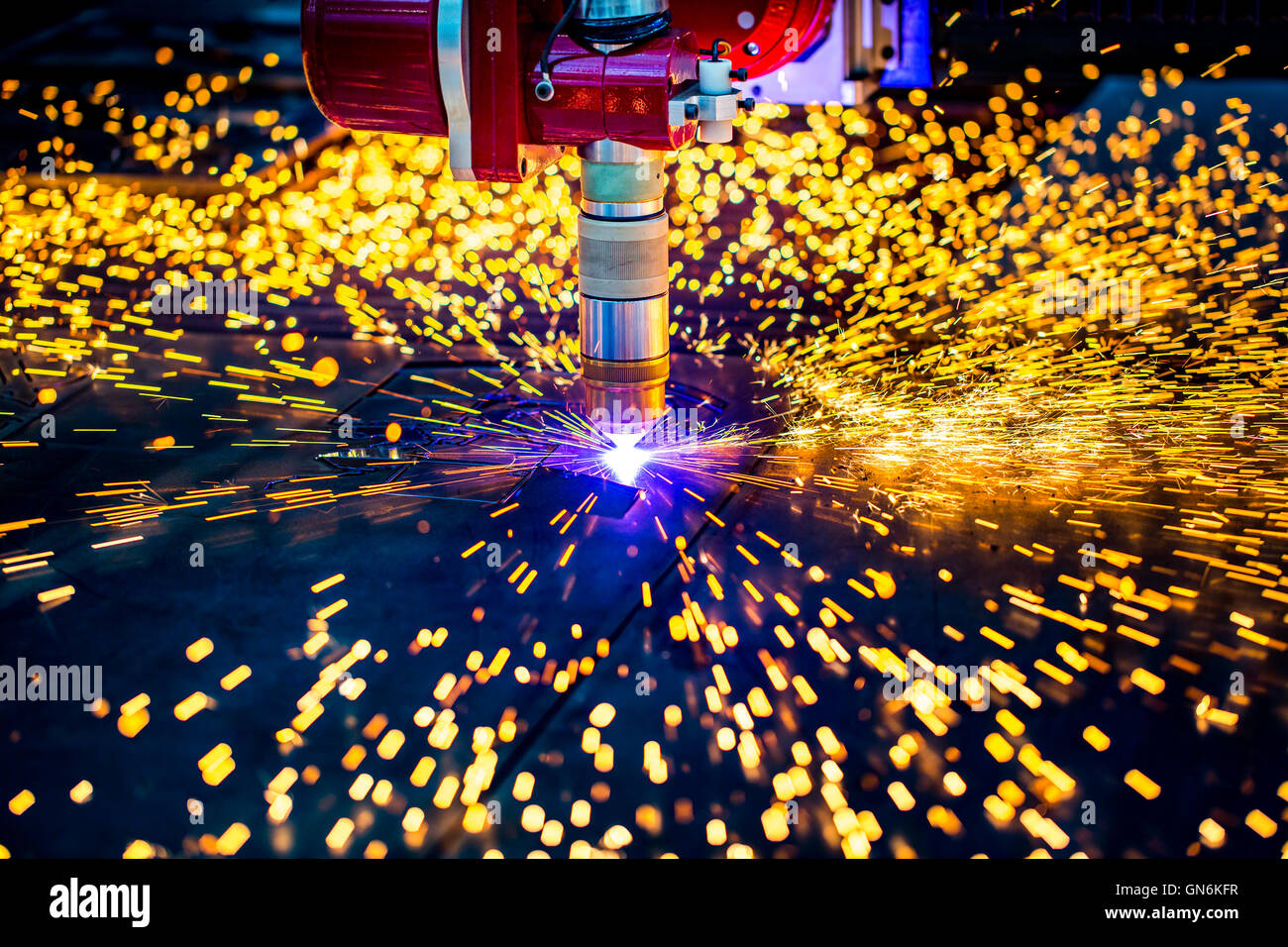 Plasma laser cnc hi-res stock photography and images - Alamy