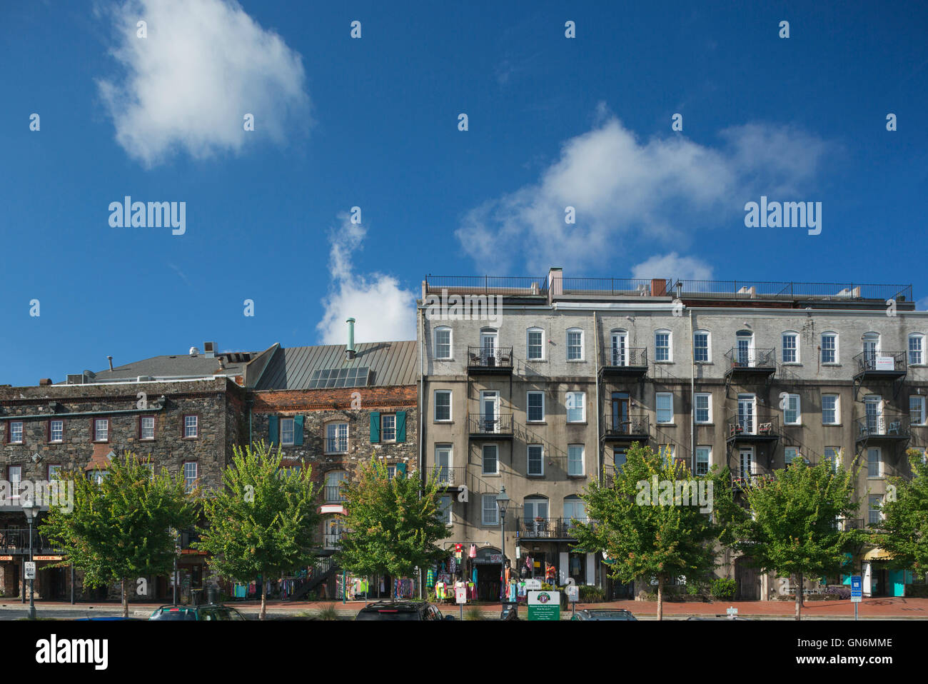 HISTORIC RIVER STREET BUILDINGS SAVANNAH GEORGIA USA Stock Photo - Alamy