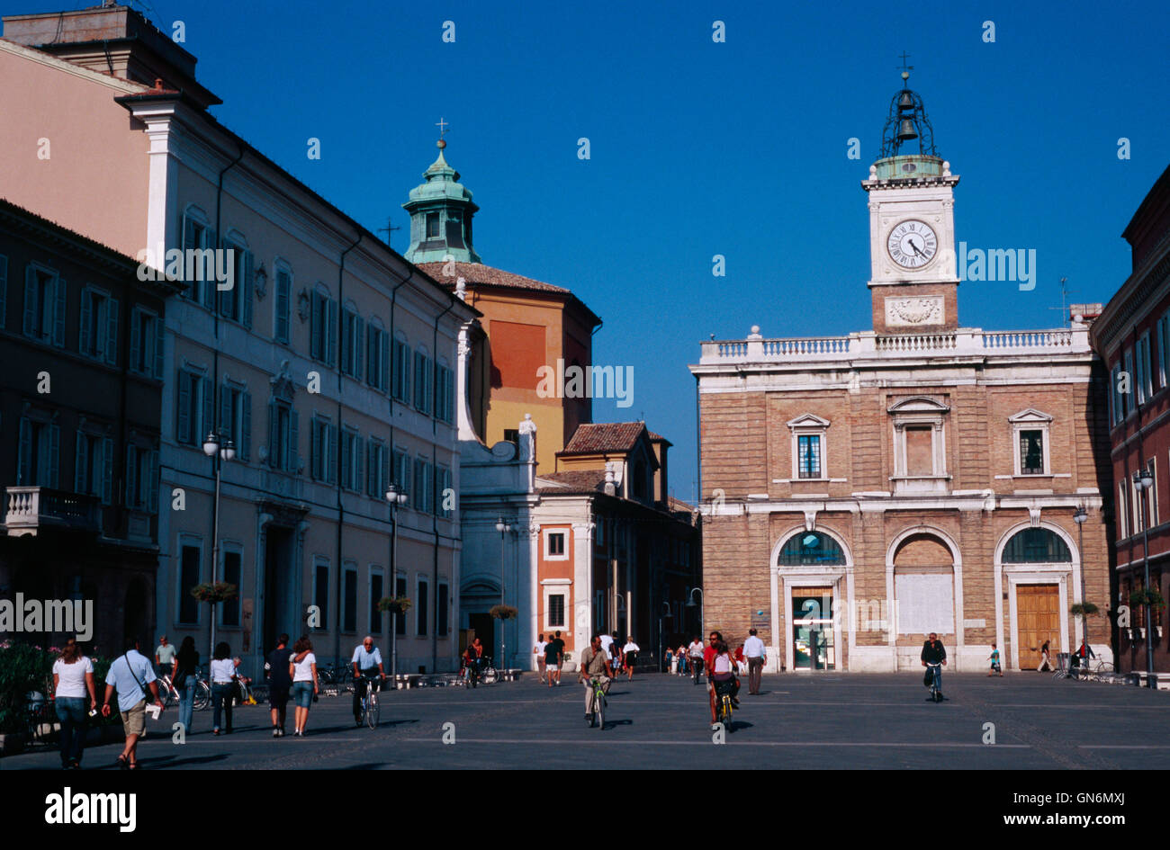 Ravenna piazza popolo hi-res stock photography and images - Alamy