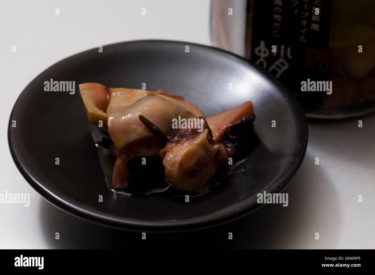 Japanese jar hi-res stock photography and images - Alamy