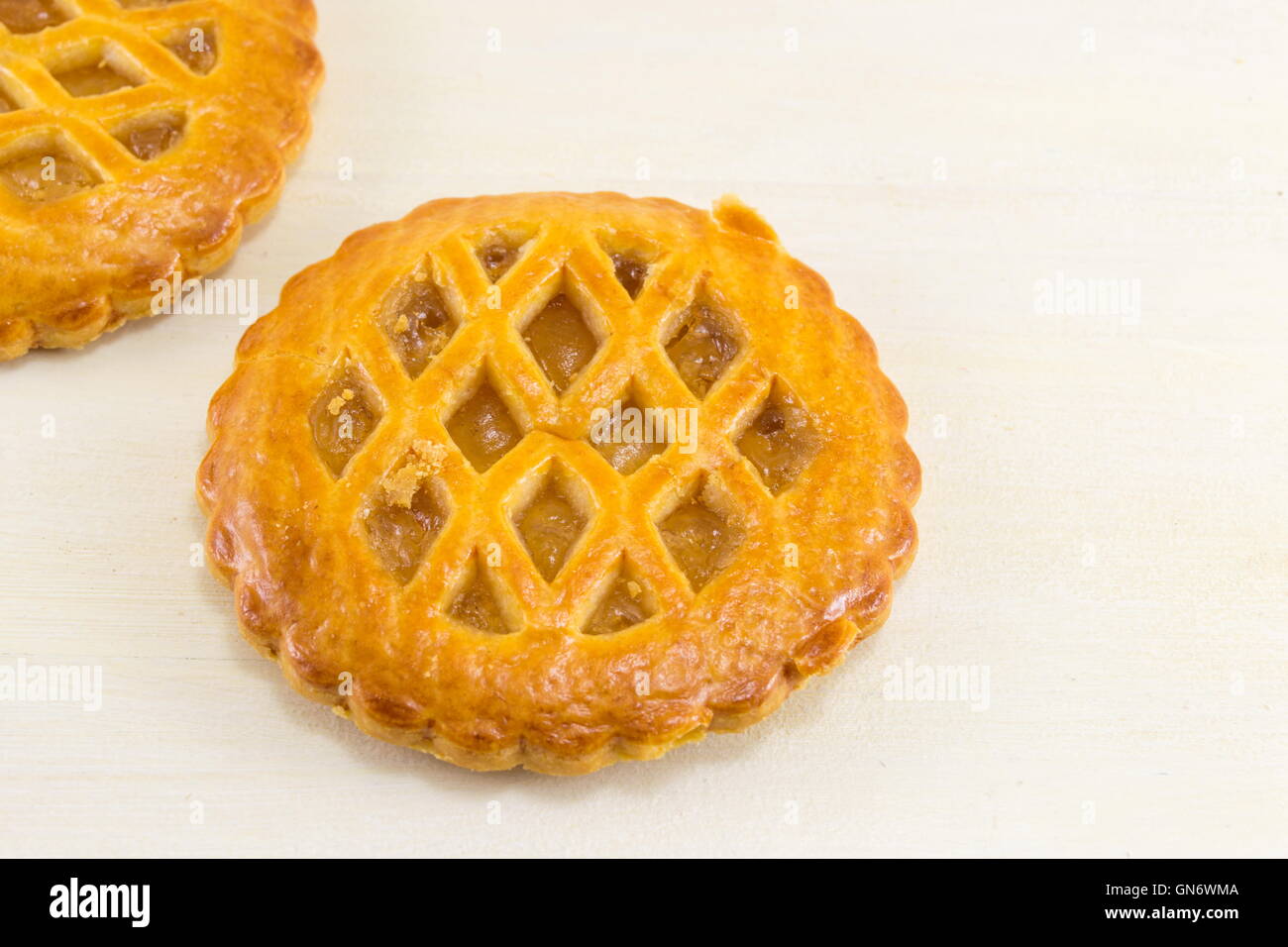 Sweet apple pie round cookies fruit dessert Stock Photo - Alamy