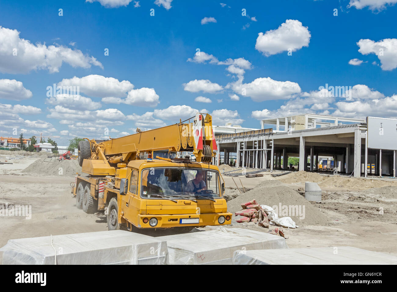 Construction work goes on hi-res stock photography and images - Alamy