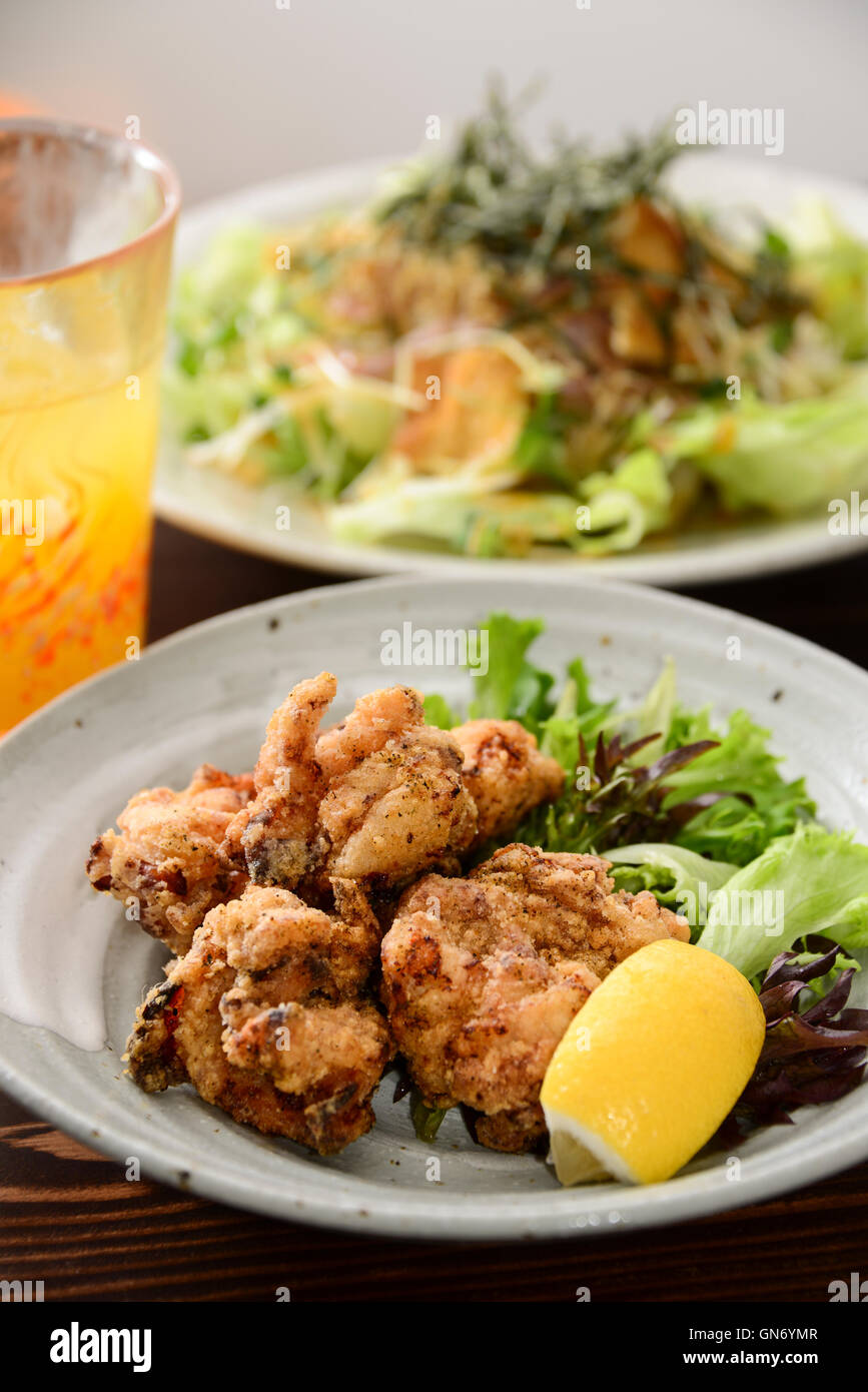 Lemon fried chicken hi-res stock photography and images - Alamy