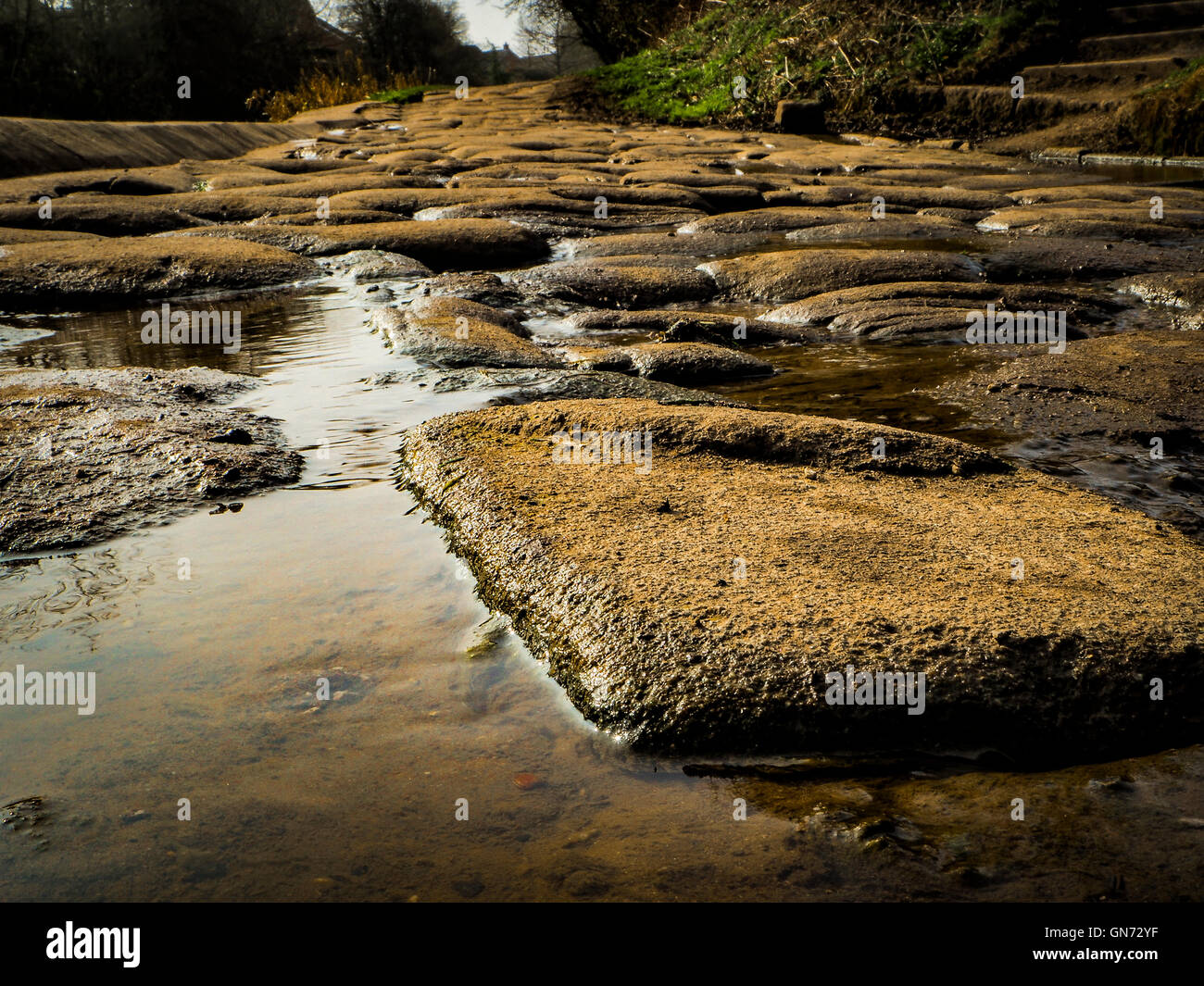 Water overflow hi-res stock photography and images - Alamy