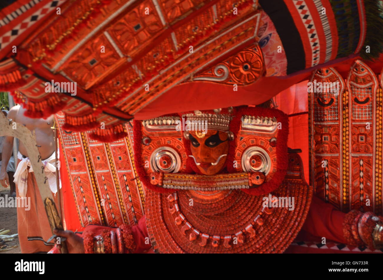 Theyyam face painting hi-res stock photography and images - Alamy