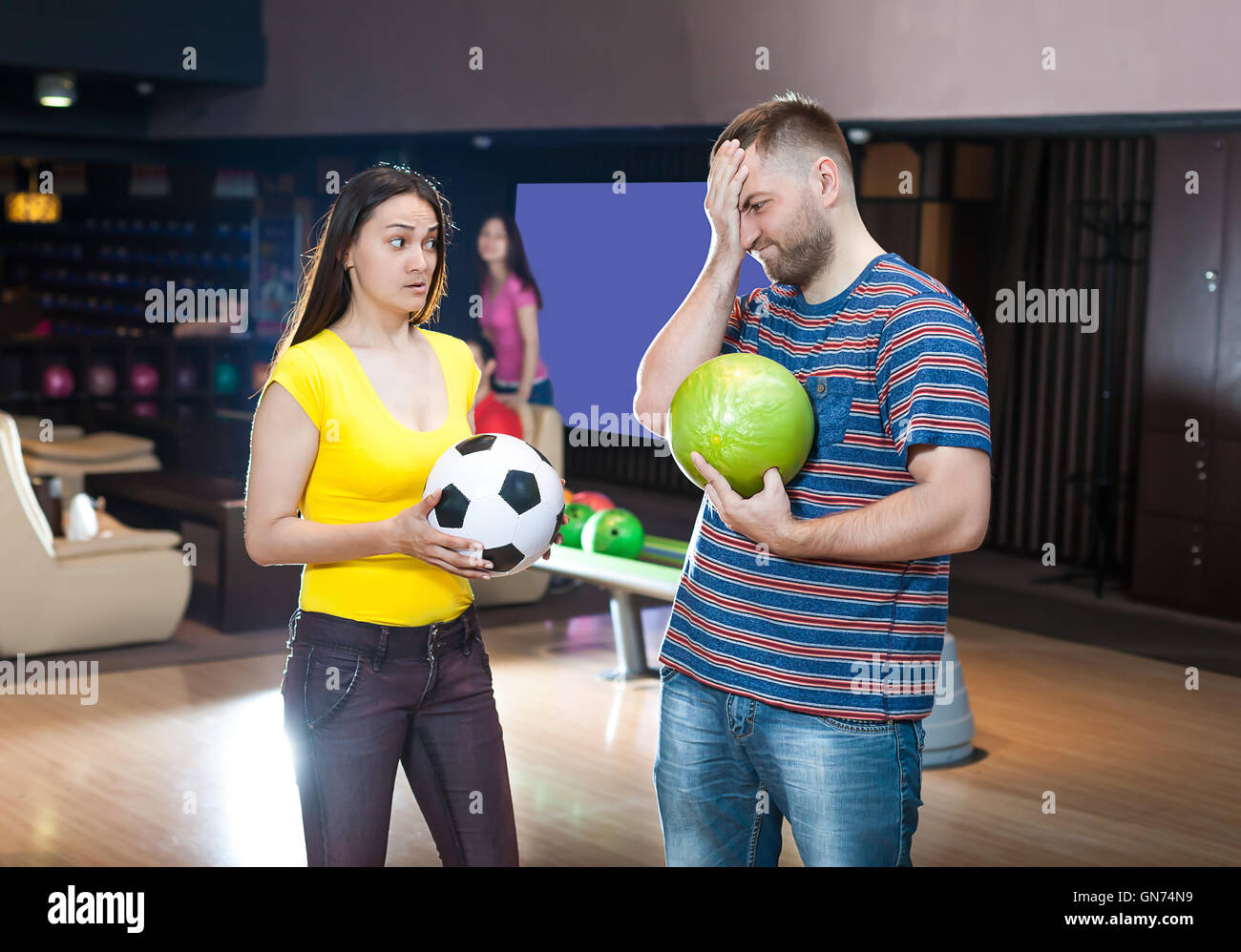 Bowling couple hi-res stock photography and images - Alamy