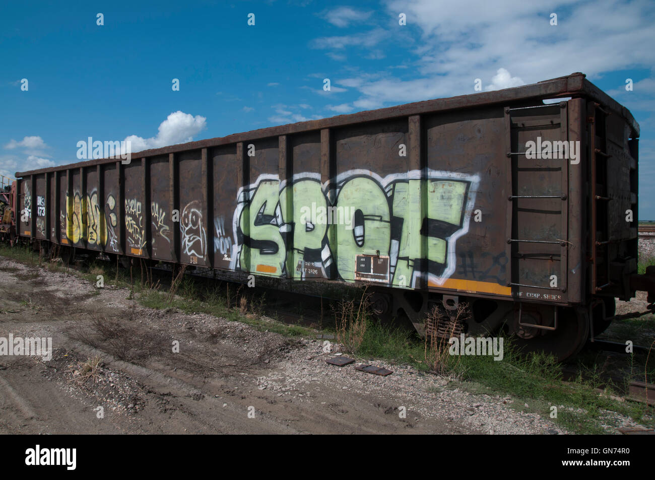 Freight train carriages with graffiti in Prosper Texas Stock Photo - Alamy