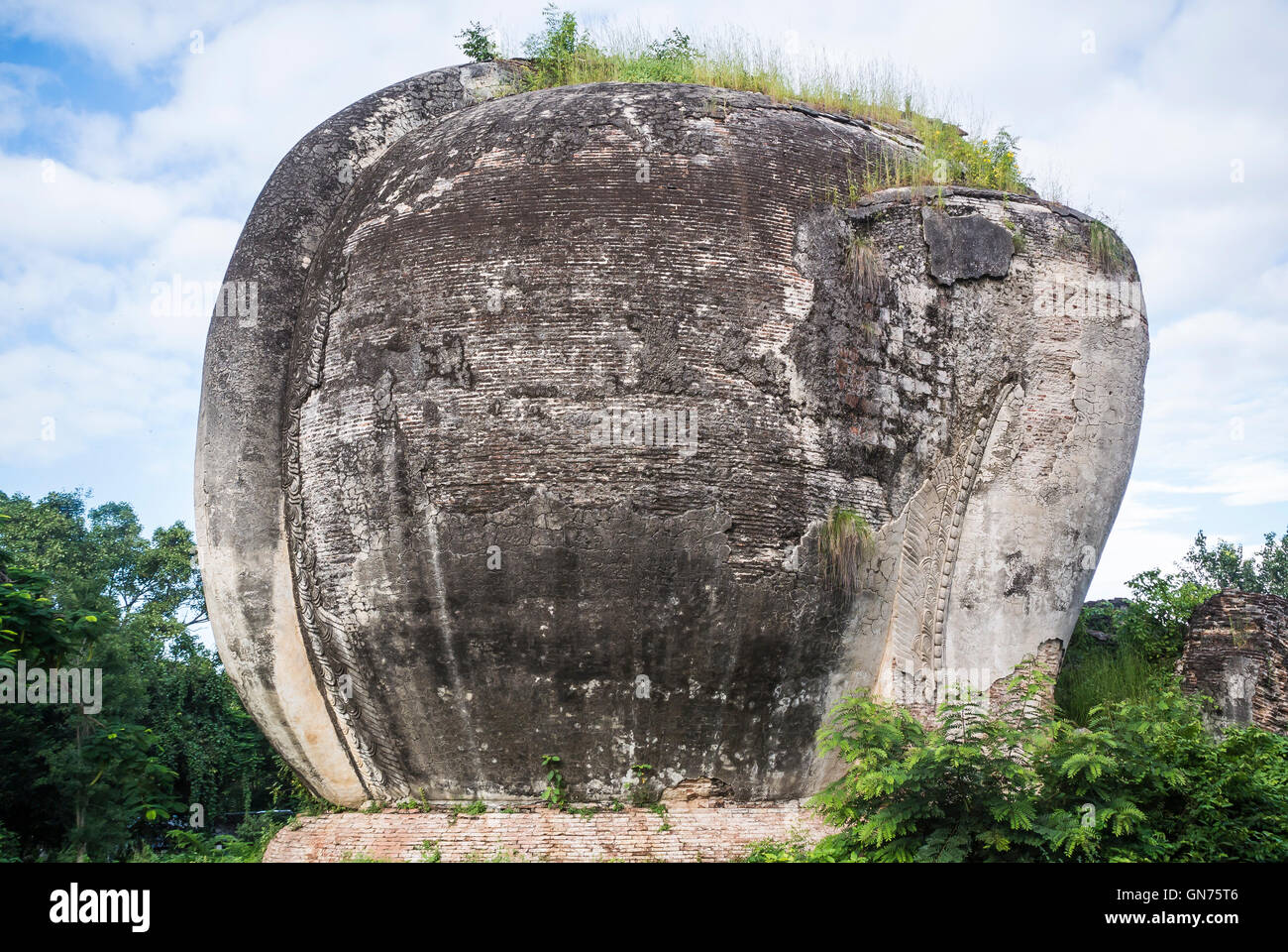Ruins of Hugh Mythical Creature Near Unfinished Mingun Pagoda, Myanmar ...