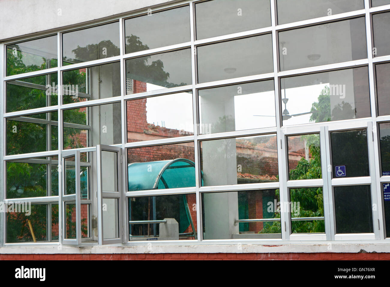 Modern office window Stock Photo - Alamy