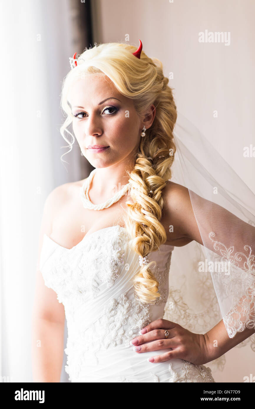 Bride horns devil halloween hi-res stock photography and images - Alamy