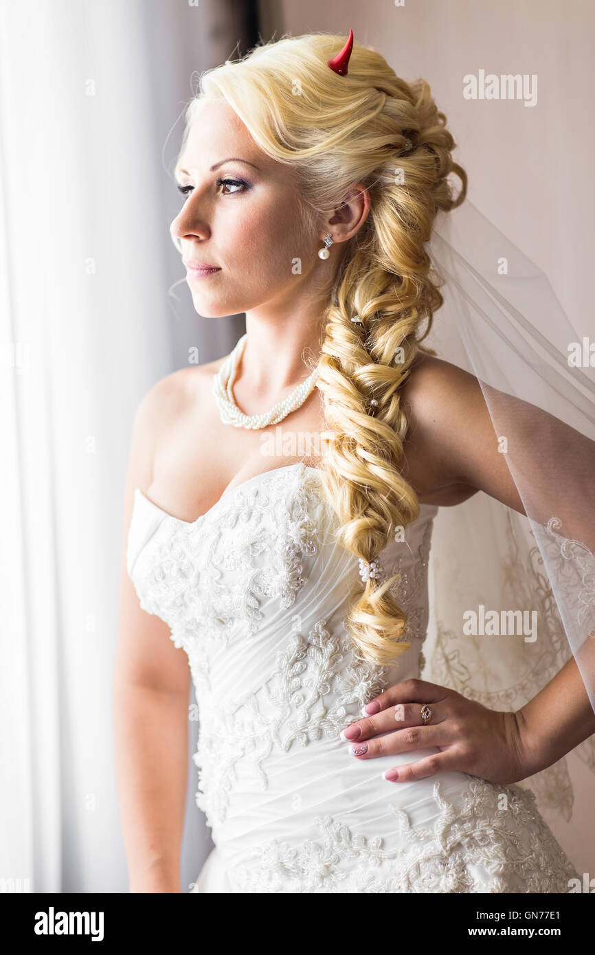 Bride horns devil halloween hi-res stock photography and images - Alamy