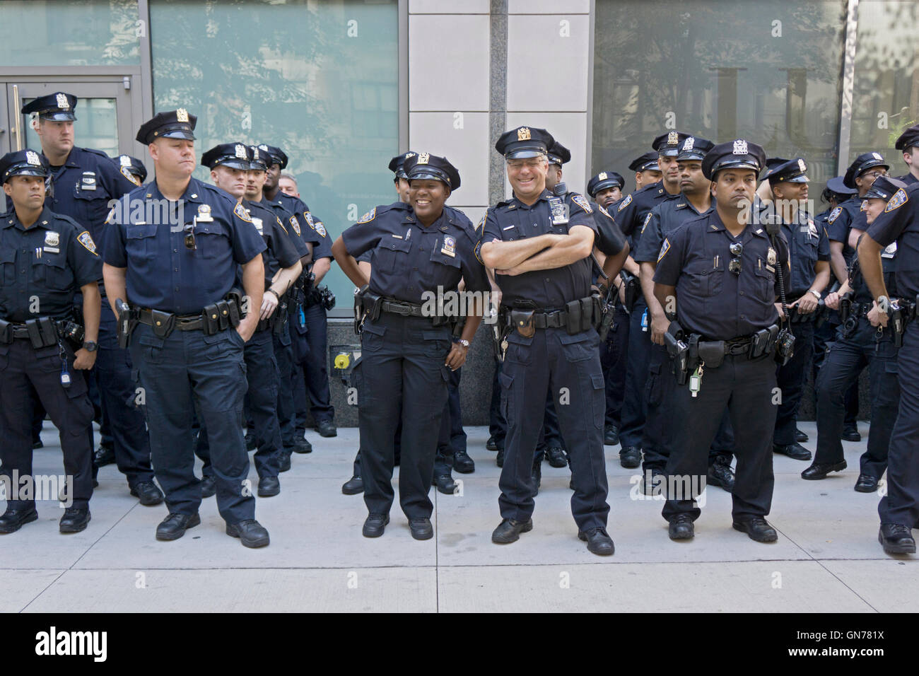 Policewomen Stock Photos & Policewomen Stock Images - Alamy