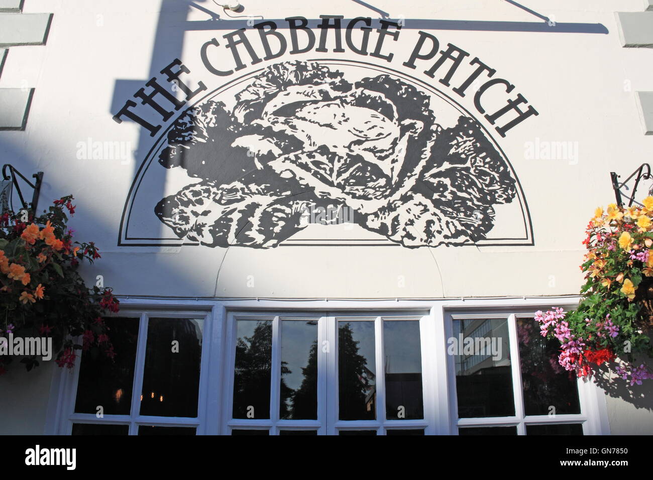 The cabbage patch pub hi-res stock photography and images - Alamy