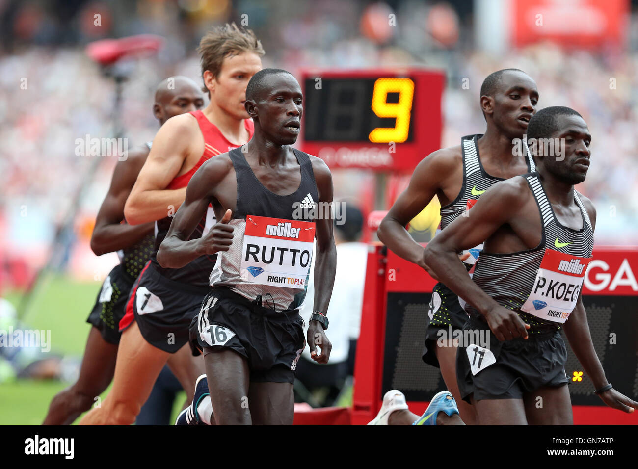 Cyrus RUTTO & Paul Kipsiele KOECH competing in Men's 5000m at the IAAF ...