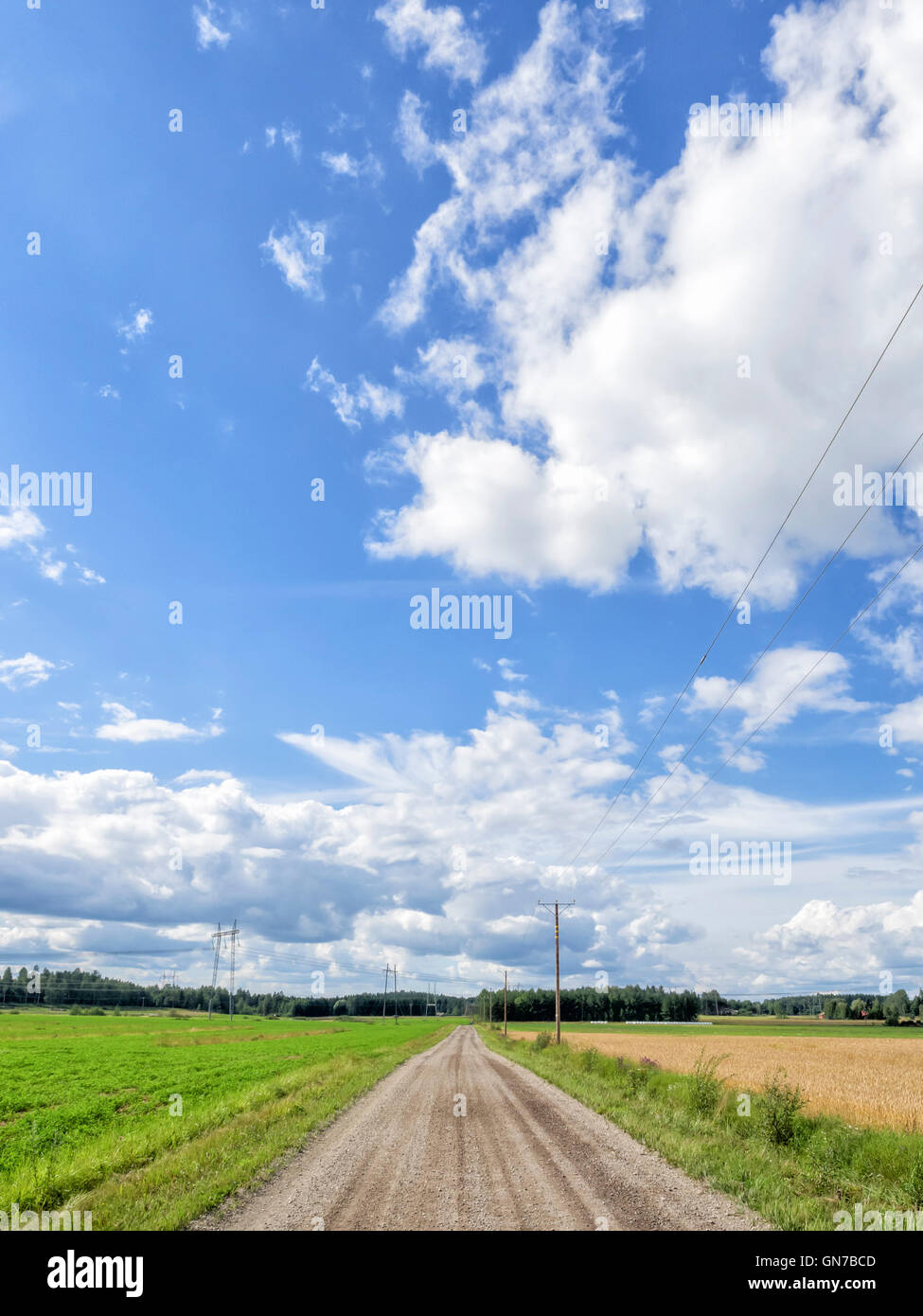 Road farm field hi-res stock photography and images - Alamy