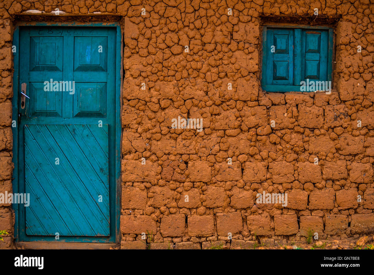 Red mud house hi-res stock photography and images - Alamy