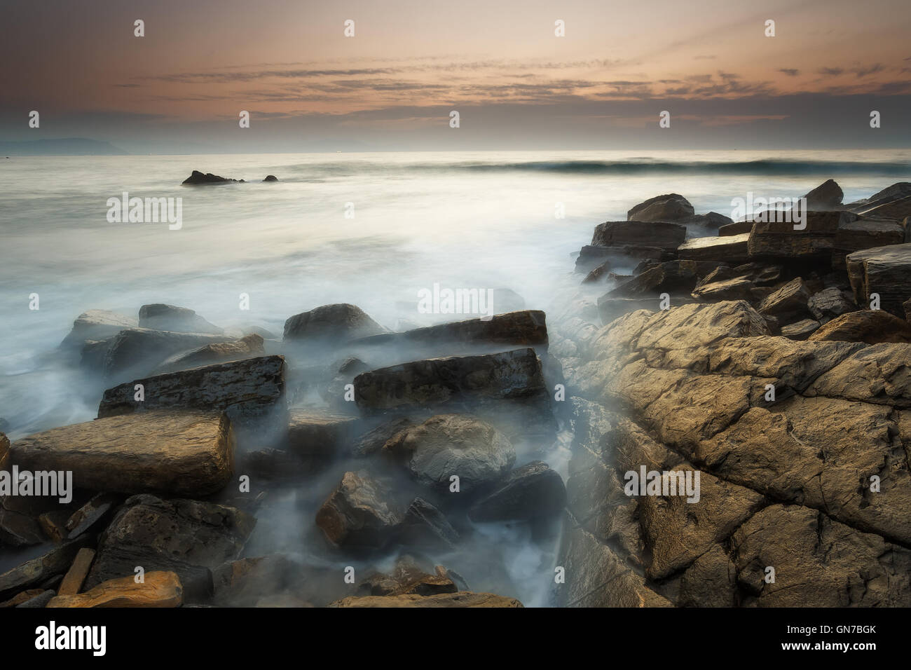 Barrika beach hi-res stock photography and images - Alamy