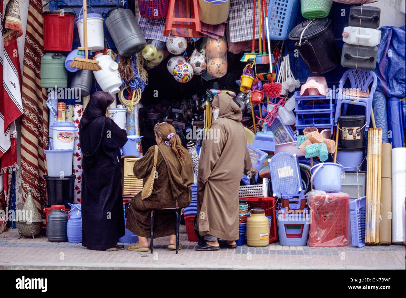 Traditional arab utensils hi-res stock photography and images - Alamy