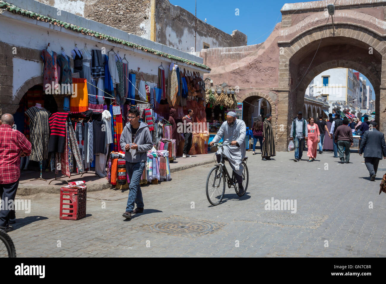 Moroccan street scene hi-res stock photography and images - Alamy