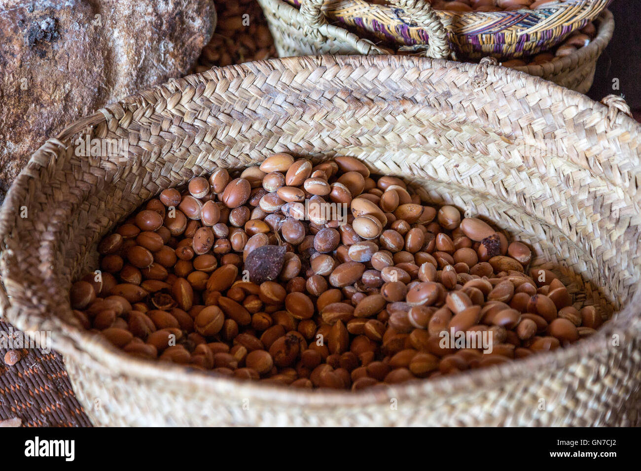 Oil and nuts hi-res stock photography and images - Alamy