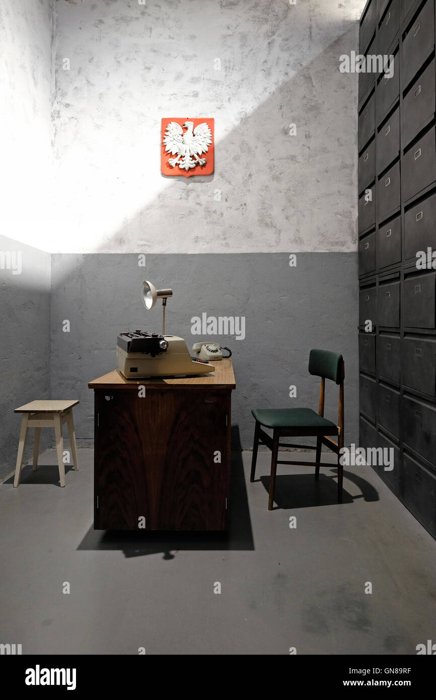 Interrogation Room Police Stock Photos & Interrogation Room Police ...