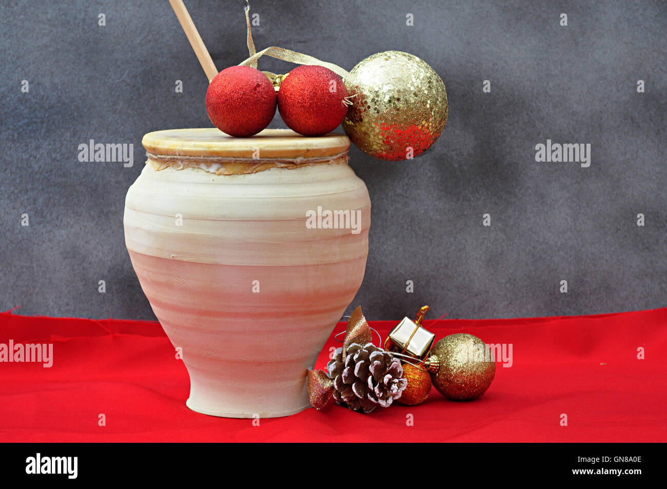 zambomba, membrane friction instrument, Spain Stock Photo - Alamy