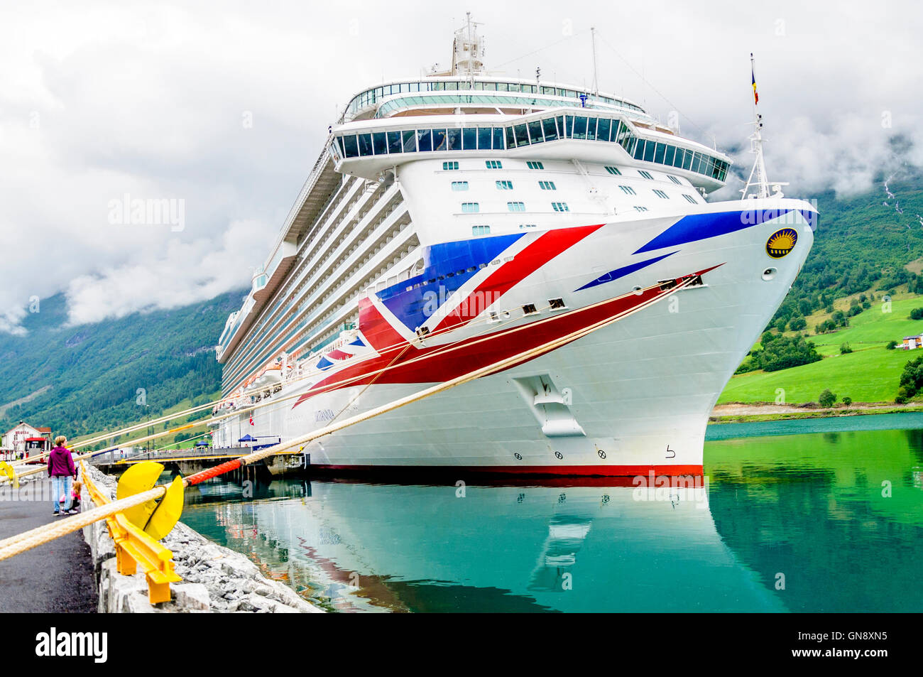 Britannia cruise ship hi-res stock photography and images - Alamy