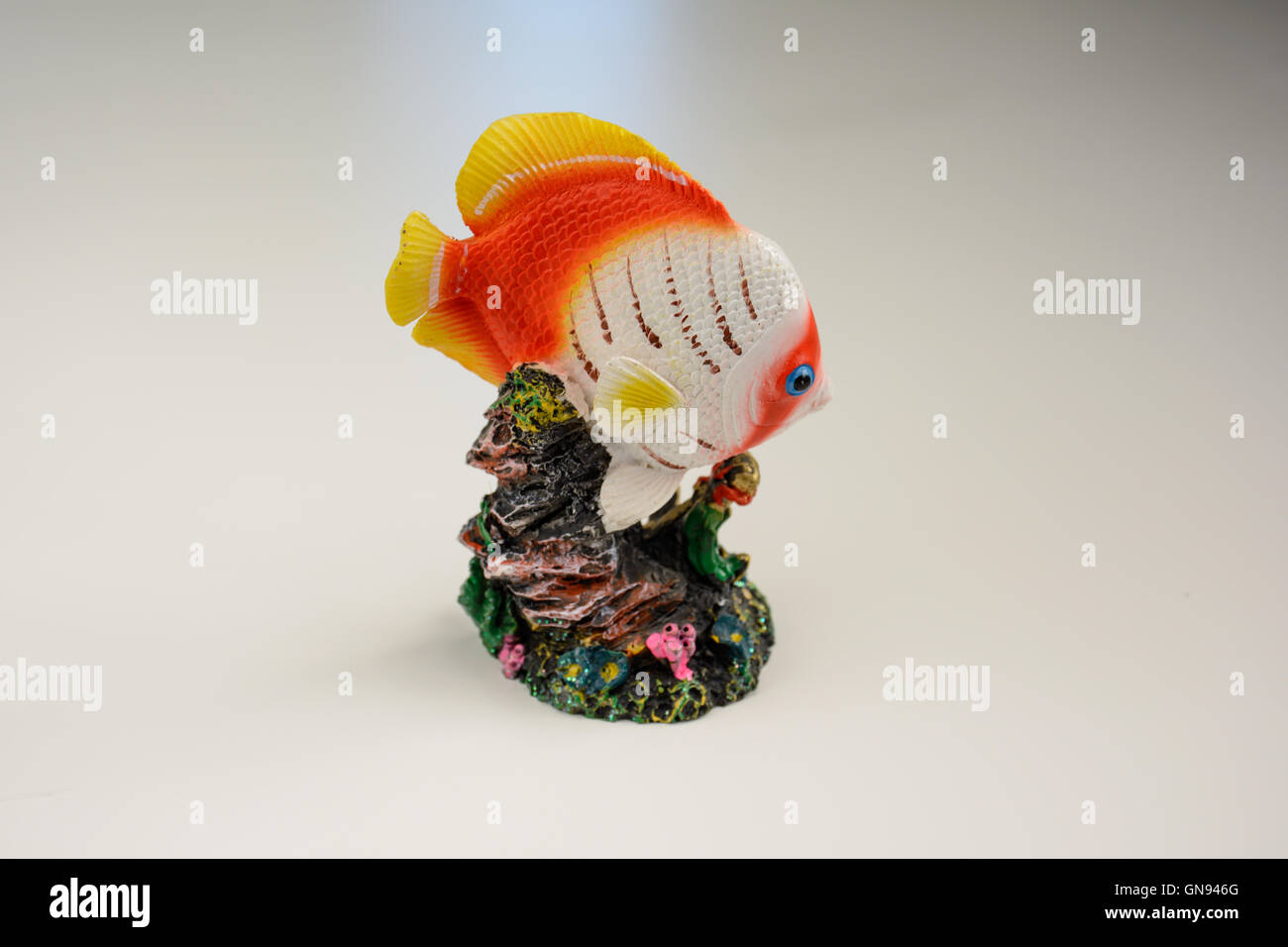 Light Room Shooting of Colorful handicraft Golden Fish Statue Stock ...