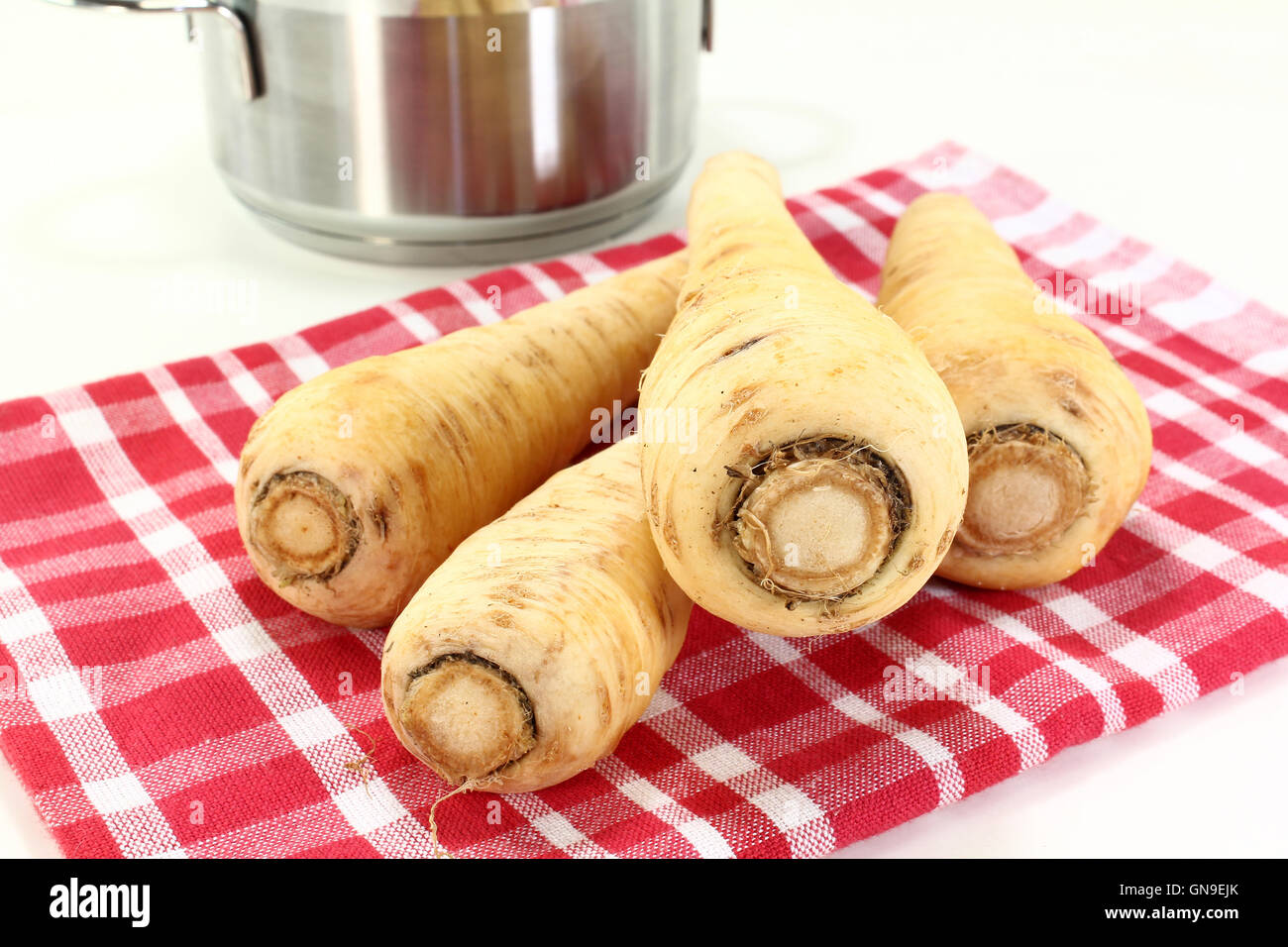 Long parsnip hi-res stock photography and images - Alamy