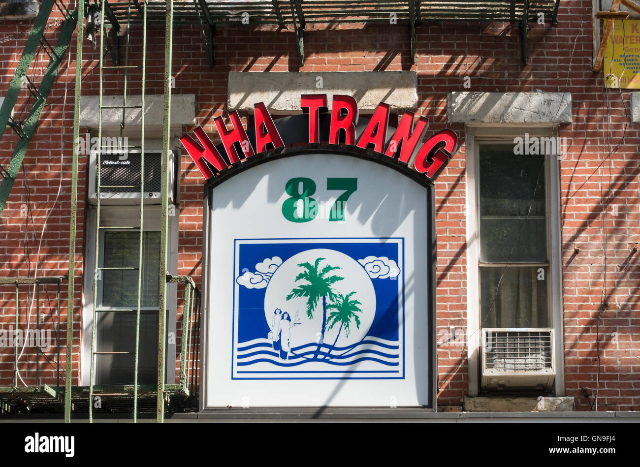 Baxter street new york city hi-res stock photography and images - Alamy