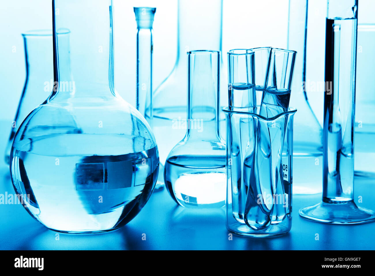 chemical laboratory glassware Stock Photo - Alamy