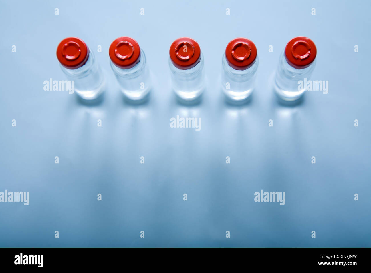 Medicine vials bottle hi-res stock photography and images - Alamy