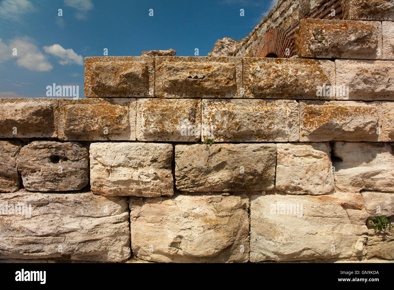 White stone ruins ancient hi-res stock photography and images - Alamy