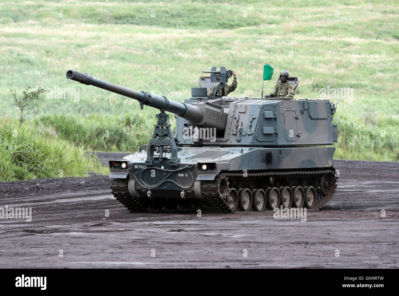 Gotemba, Japan. 28th Aug, 2016. Japanese Ground Self-Defense Forces ...