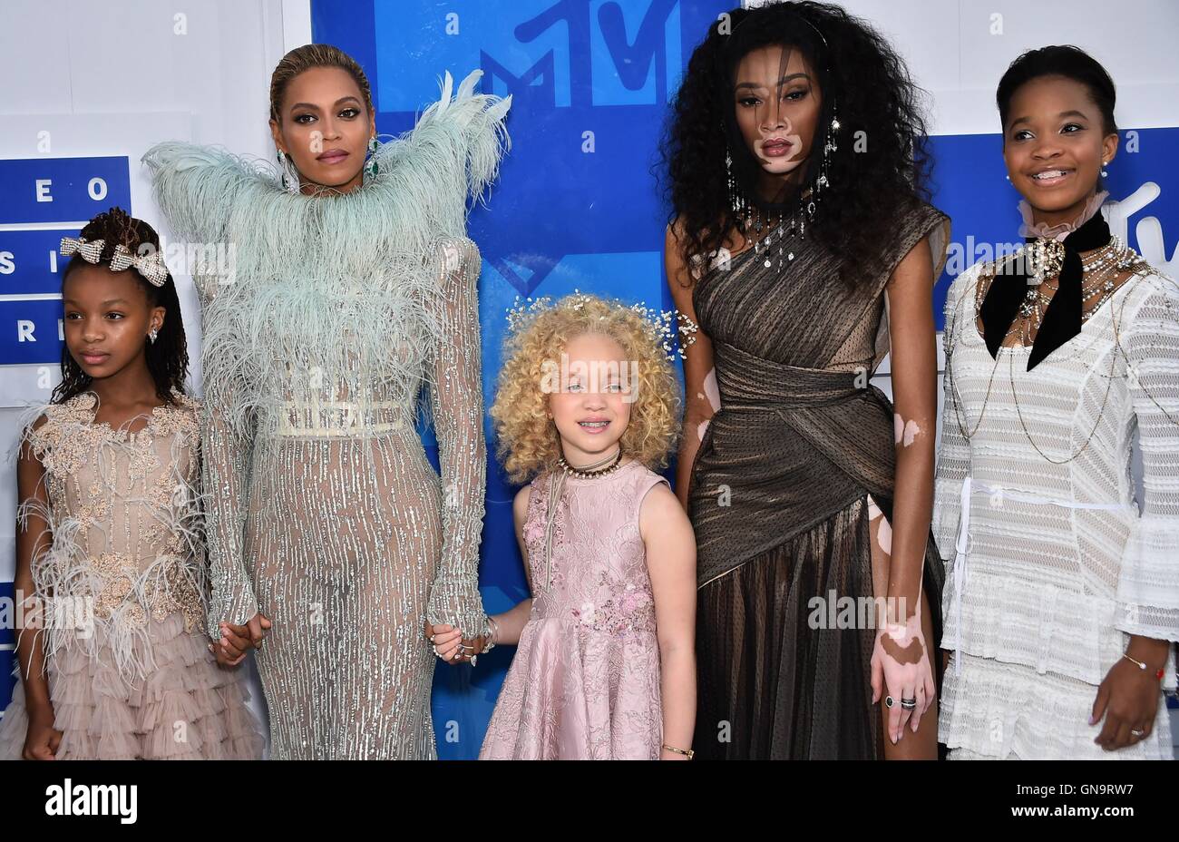 New York, NY, USA. 28th Aug, 2016. Beyonce Knowles, Chantelle Winnie ...