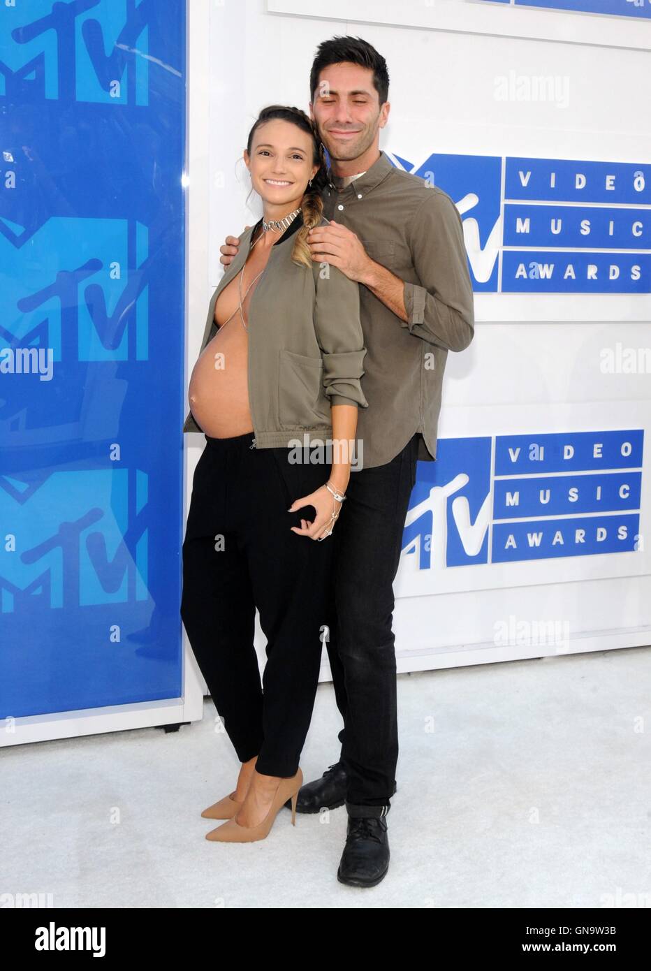 NEW YORK, NY - AUGUST 28:Laura Perlongo and Nev Schulman attend the ...
