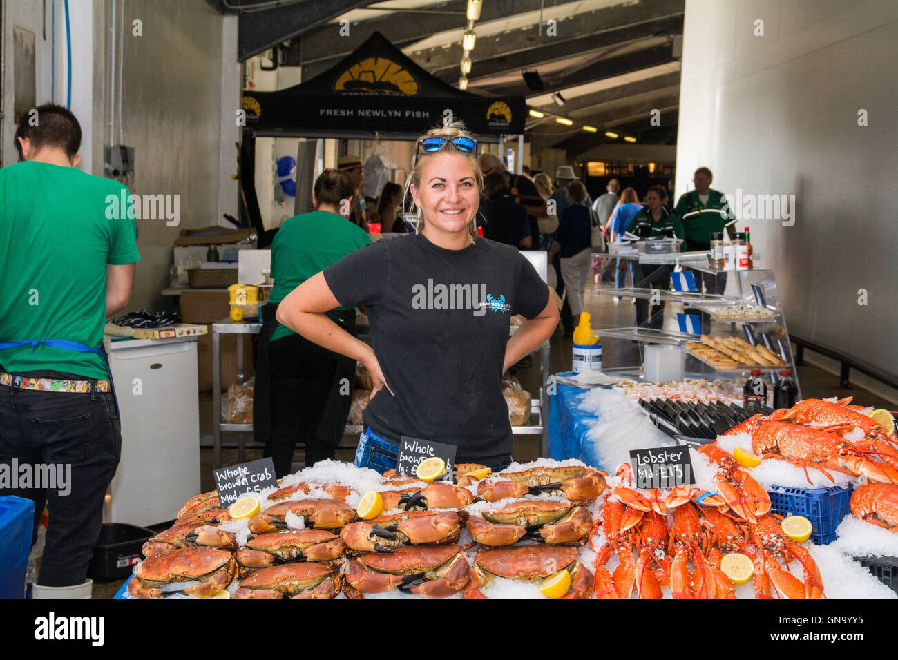 Annual fish hi-res stock photography and images - Alamy