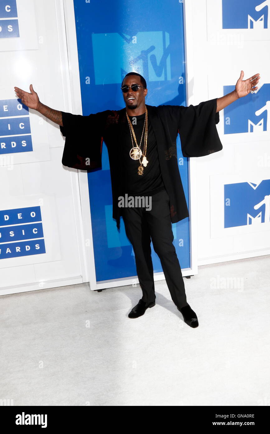 P diddy mtv video music awards hi-res stock photography and images - Alamy