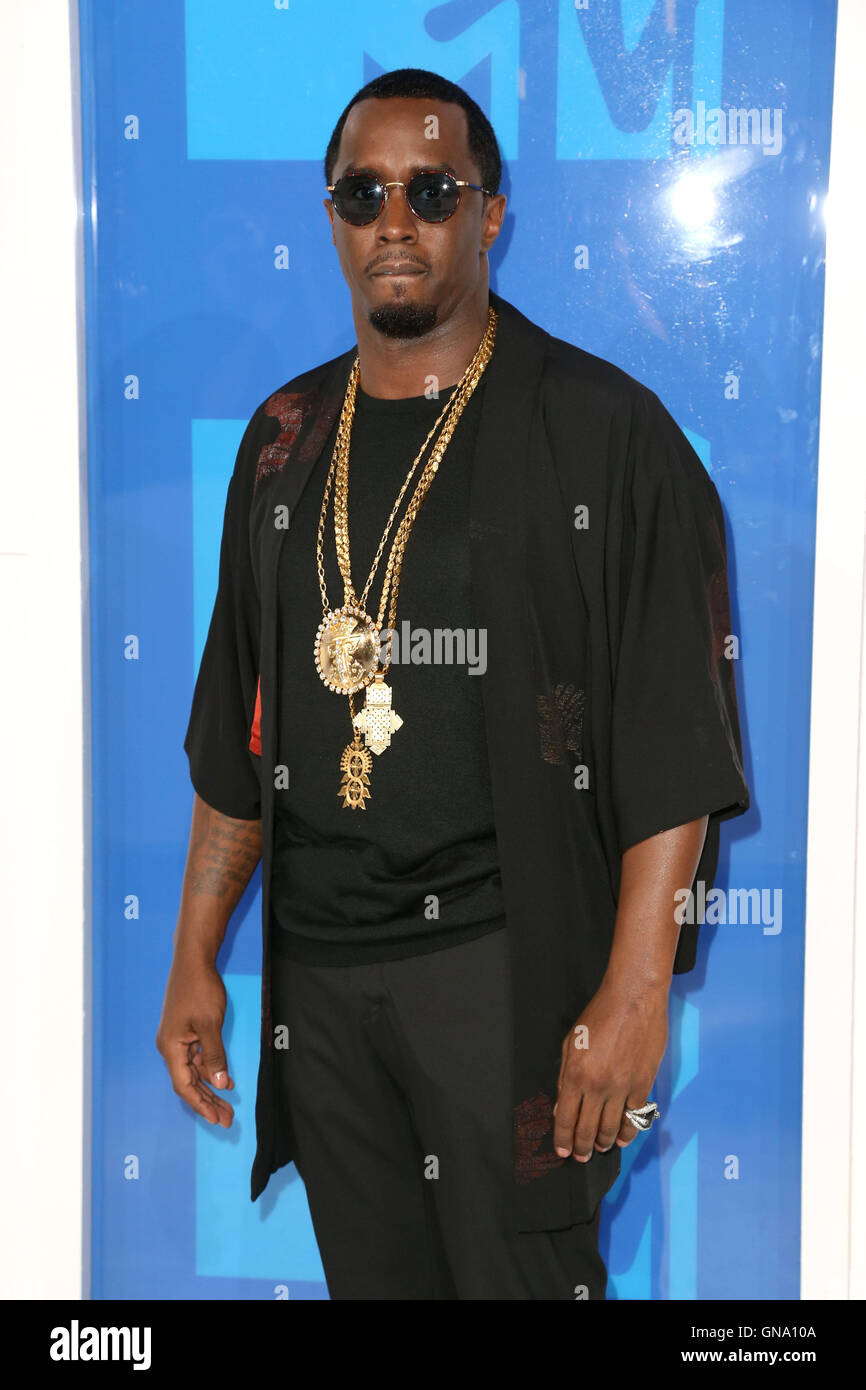 New York, New York, USA. 28th Aug, 2016. NEW YORK - AUGUST 28:Sean ...