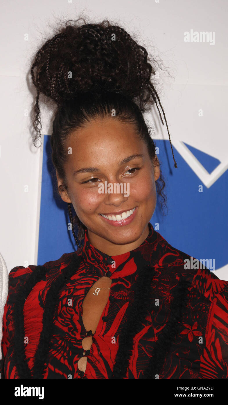 New York, New York, USA. 28th Aug, 2016. Singer ALICIA KEYS attends the ...