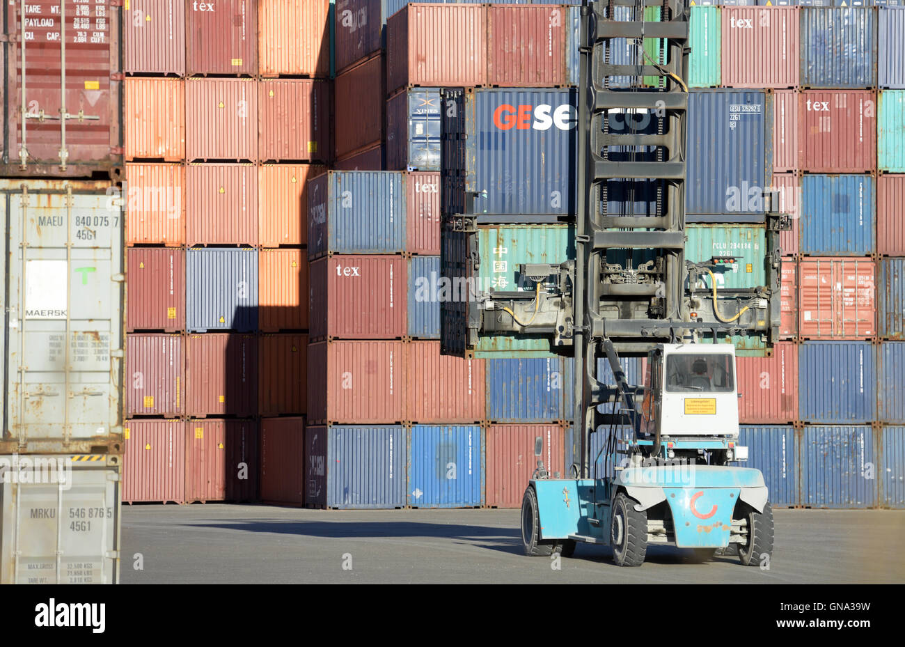 Ulm, Germany. 25th Aug, 2016. Containers standing in the trans-shipment ...