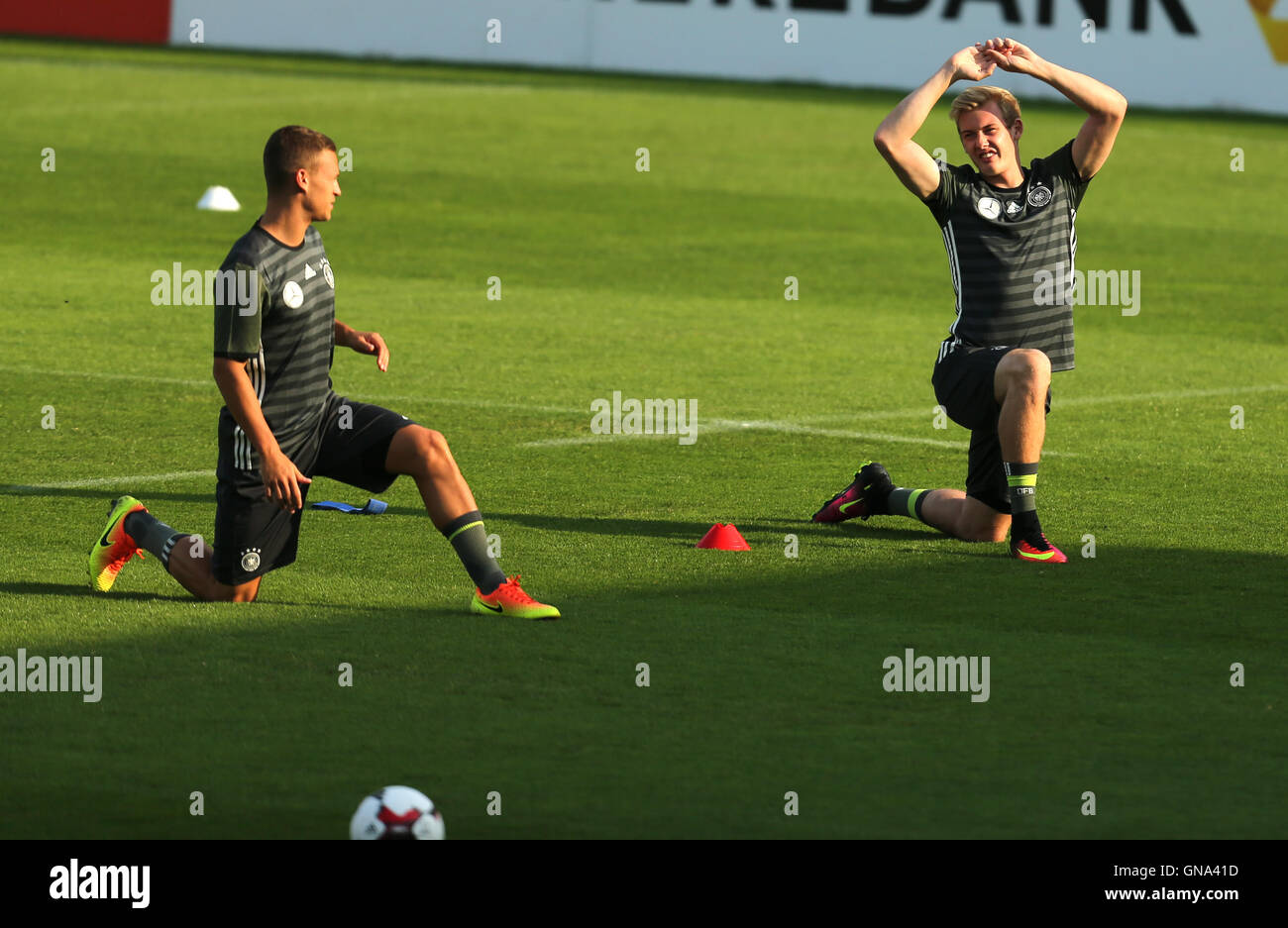 Soccer players Joshua Kimmich (l) and Julian Brandt in action during a ...