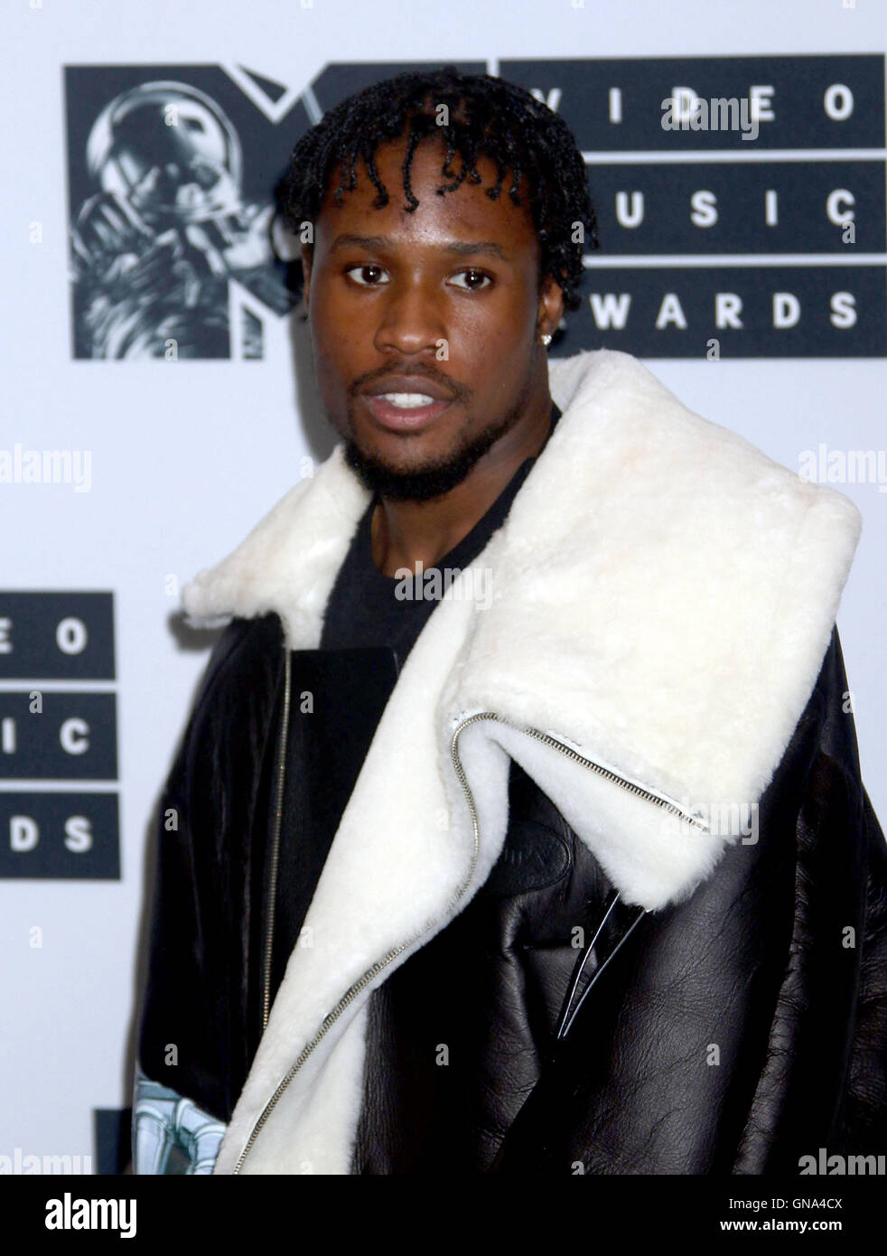 New York, New York, USA. 28th Aug, 2016. Singer/actor SHAMEIK MOORE ...