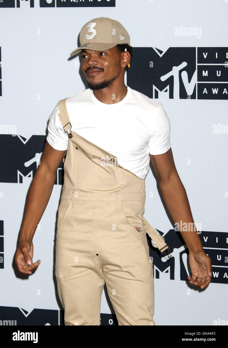 New York, New York, USA. 28th Aug, 2016. CHANCE THE RAPPER poses for ...