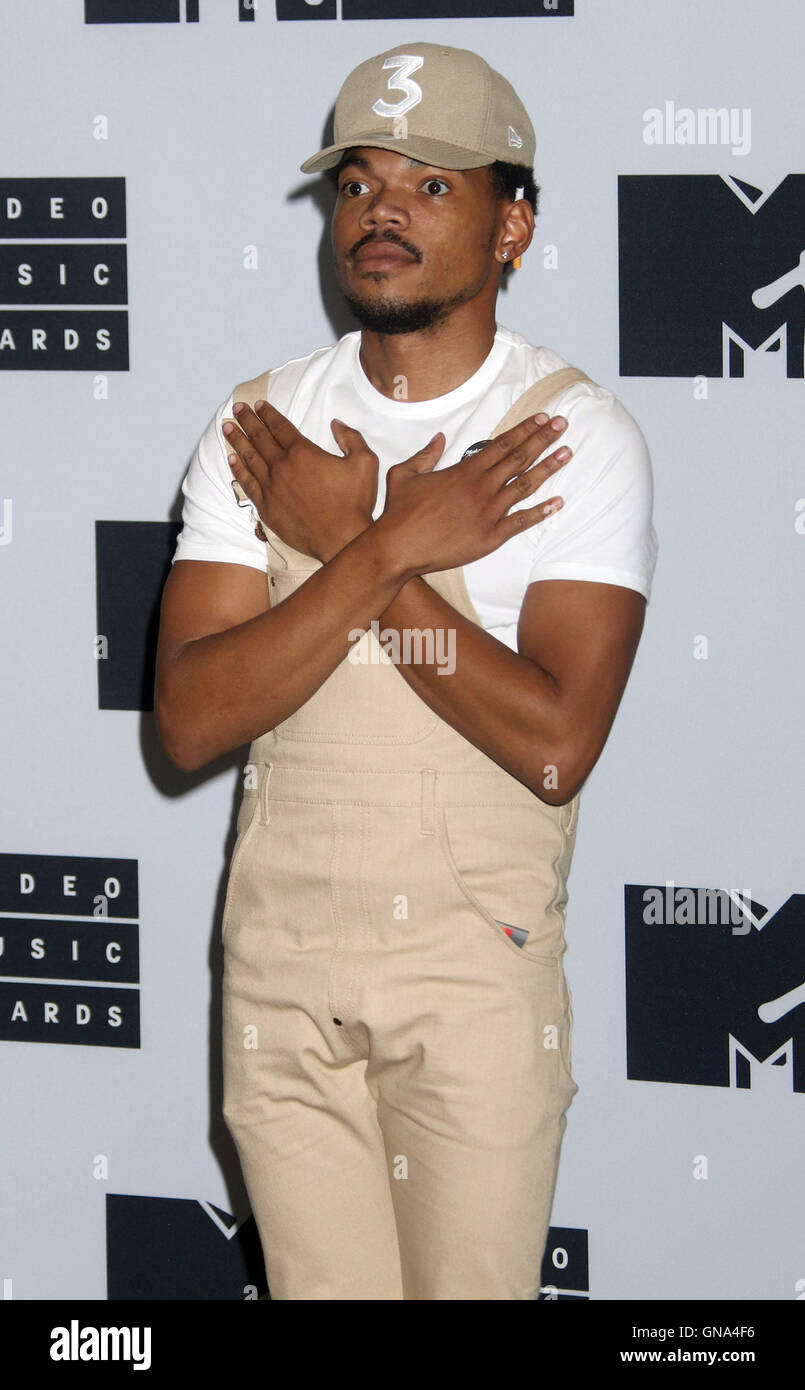 New York, New York, USA. 28th Aug, 2016. CHANCE THE RAPPER poses for ...